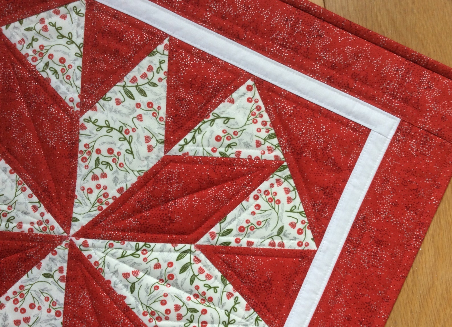 Quilted Table Topper. 21” Christmas Table Topper. Star Table Topper. - Etsy