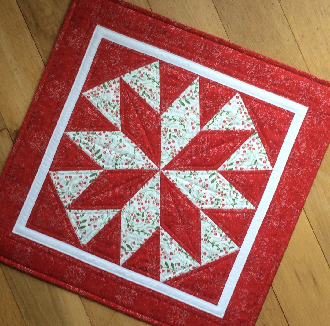 Quilted Table Topper. 21” Christmas Table Topper. Star Table Topper. - Etsy