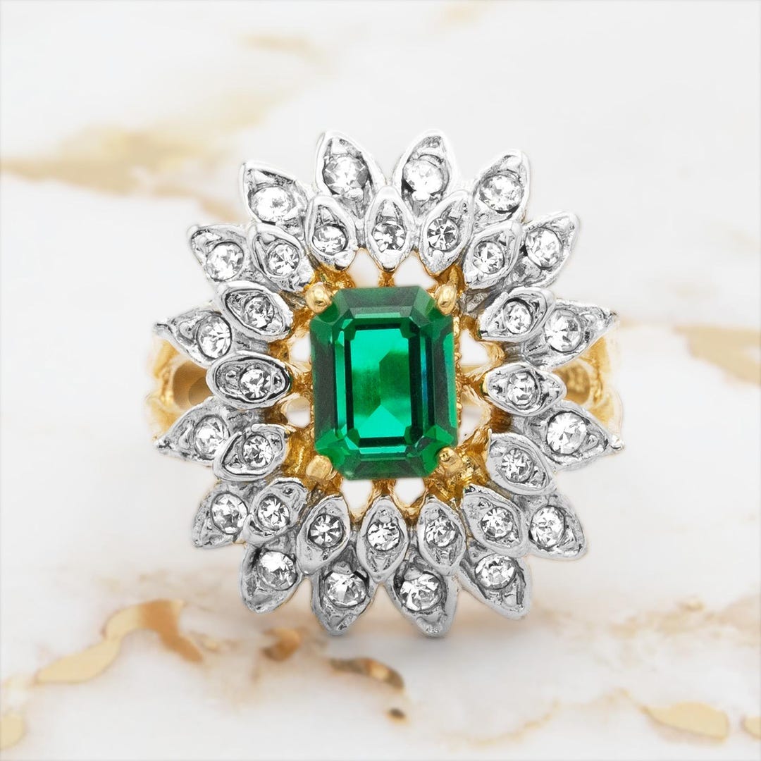 Vintage Ring 1970's Emerald and Clear Austrian Crystals 18k Gold ...