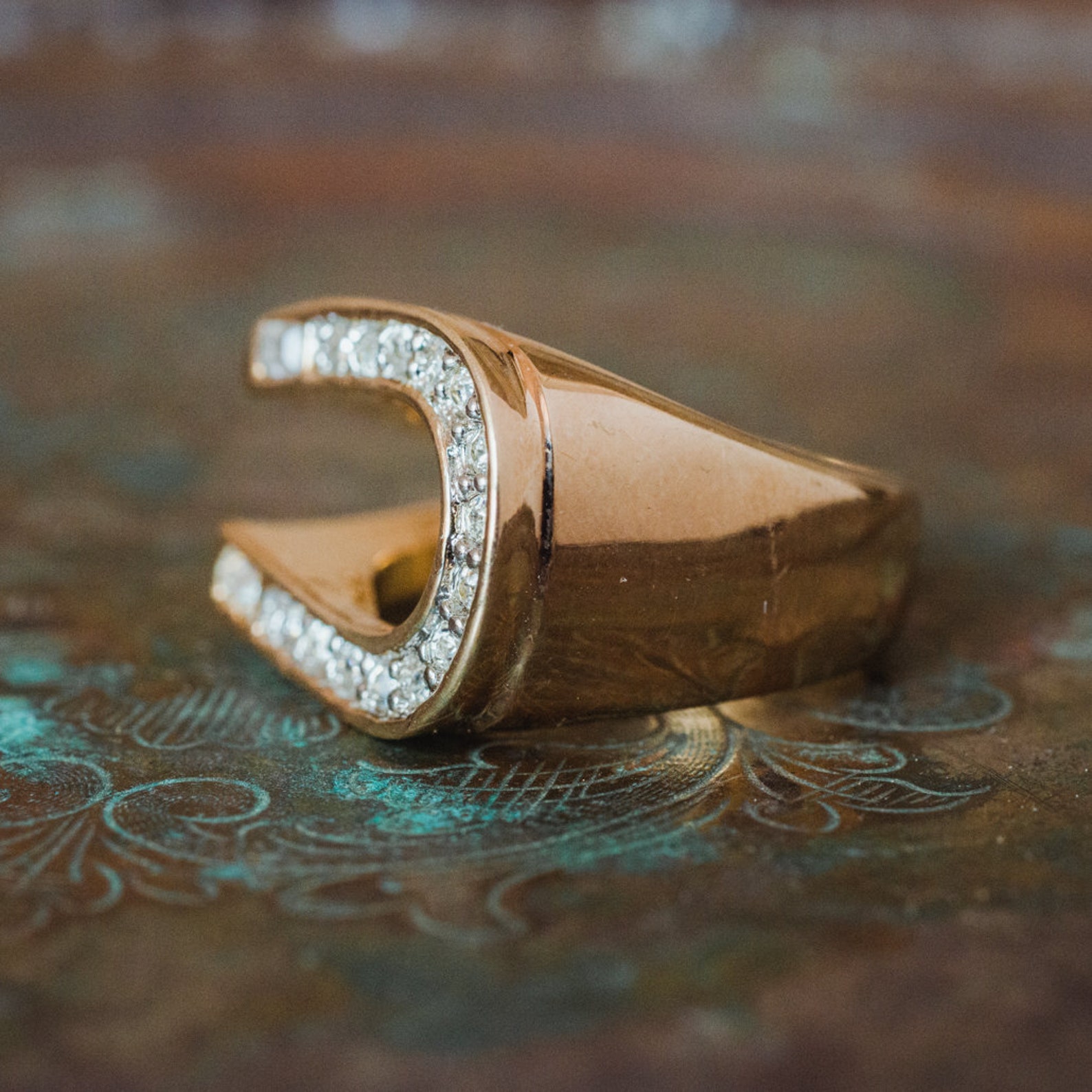 Vintage Equestrian Ring: 18k Gold Horseshoe Ring With Austrian Crystals ...