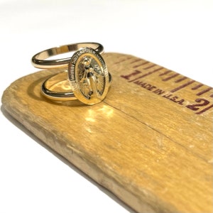 Double Band Virgin Mary Ring in 14k Gold - Etsy