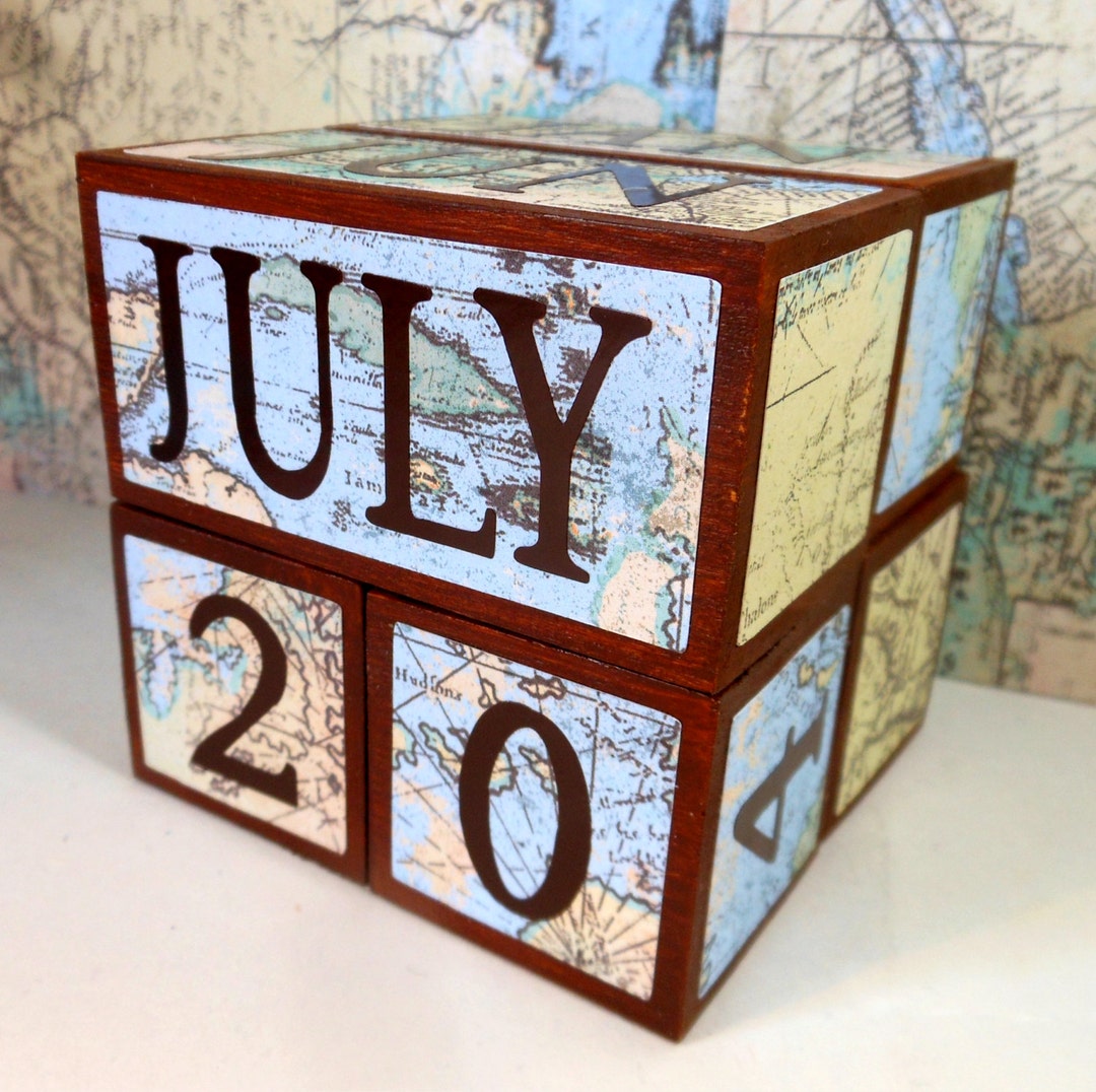 WORLD MAP Enthusiast / Perpetual Wooden Calendar / Professor or History ...