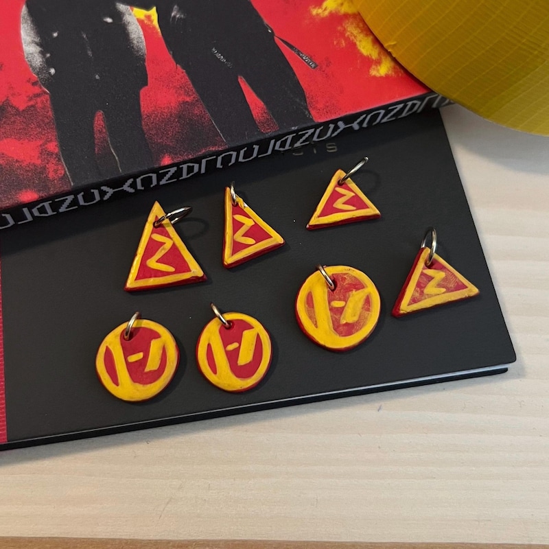 Keychain Twenty One Pilots - Etsy