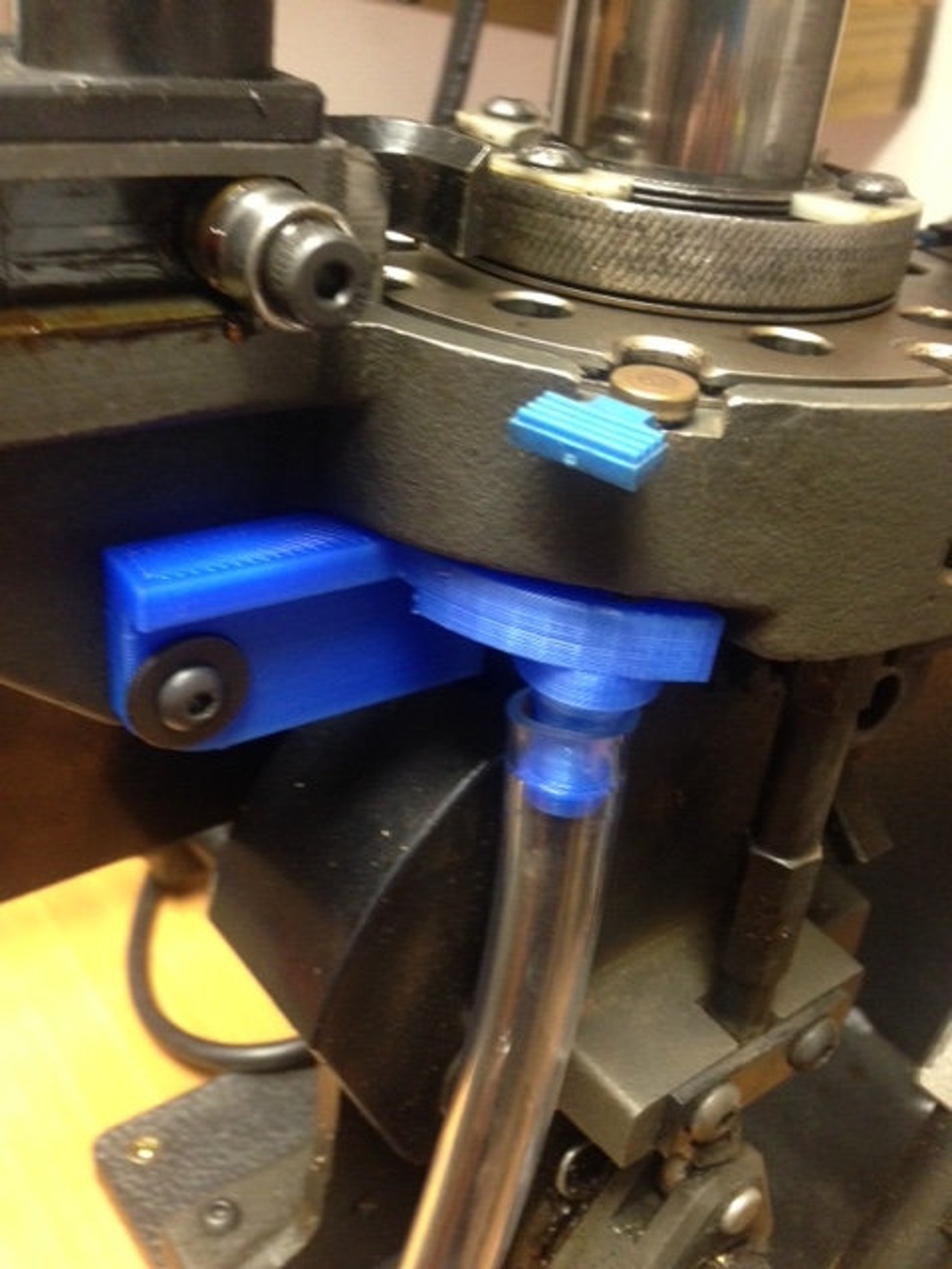 Dillon 1050, NEWEST Spent PRIMER CATCHER Design. Keeping Primers off ...