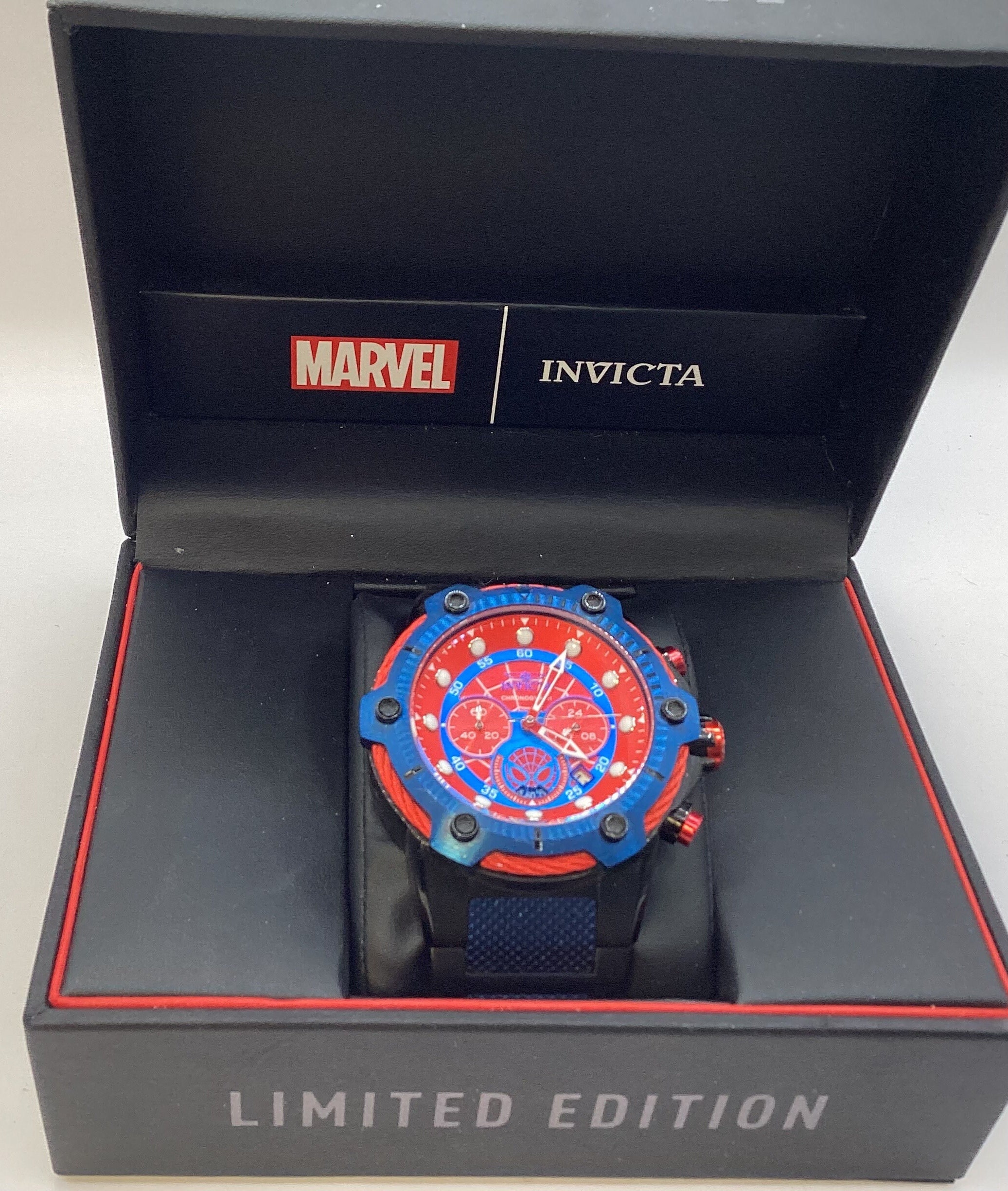 Vintage New in Box Limited Edition Spiderman Marvel Invicta Vintage New in Box Limited Edition Spiderman Marvel Invicta