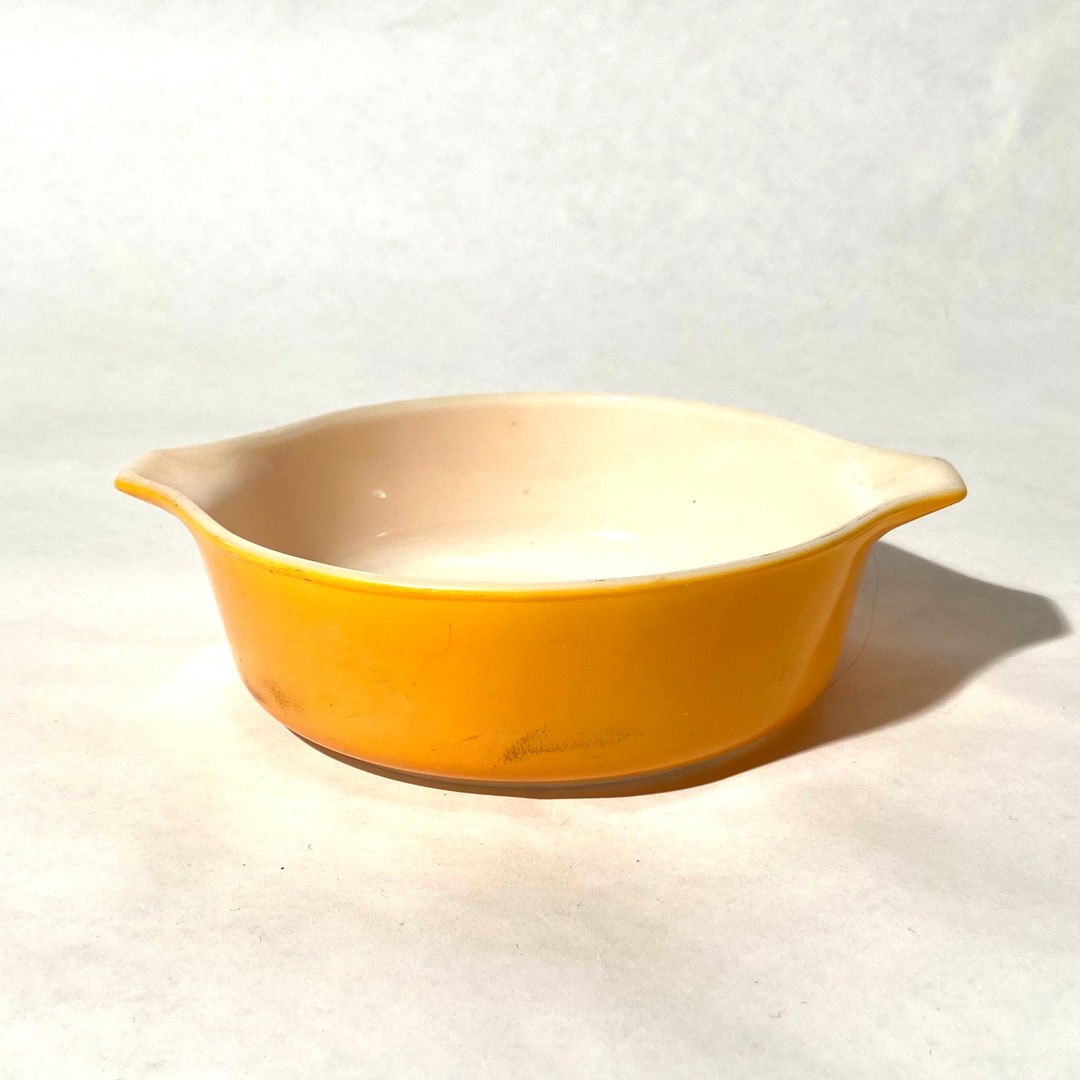 Vintage 1960s Pyrex Butterscotch Yellow 471 Round Casserole Dish W/o ...