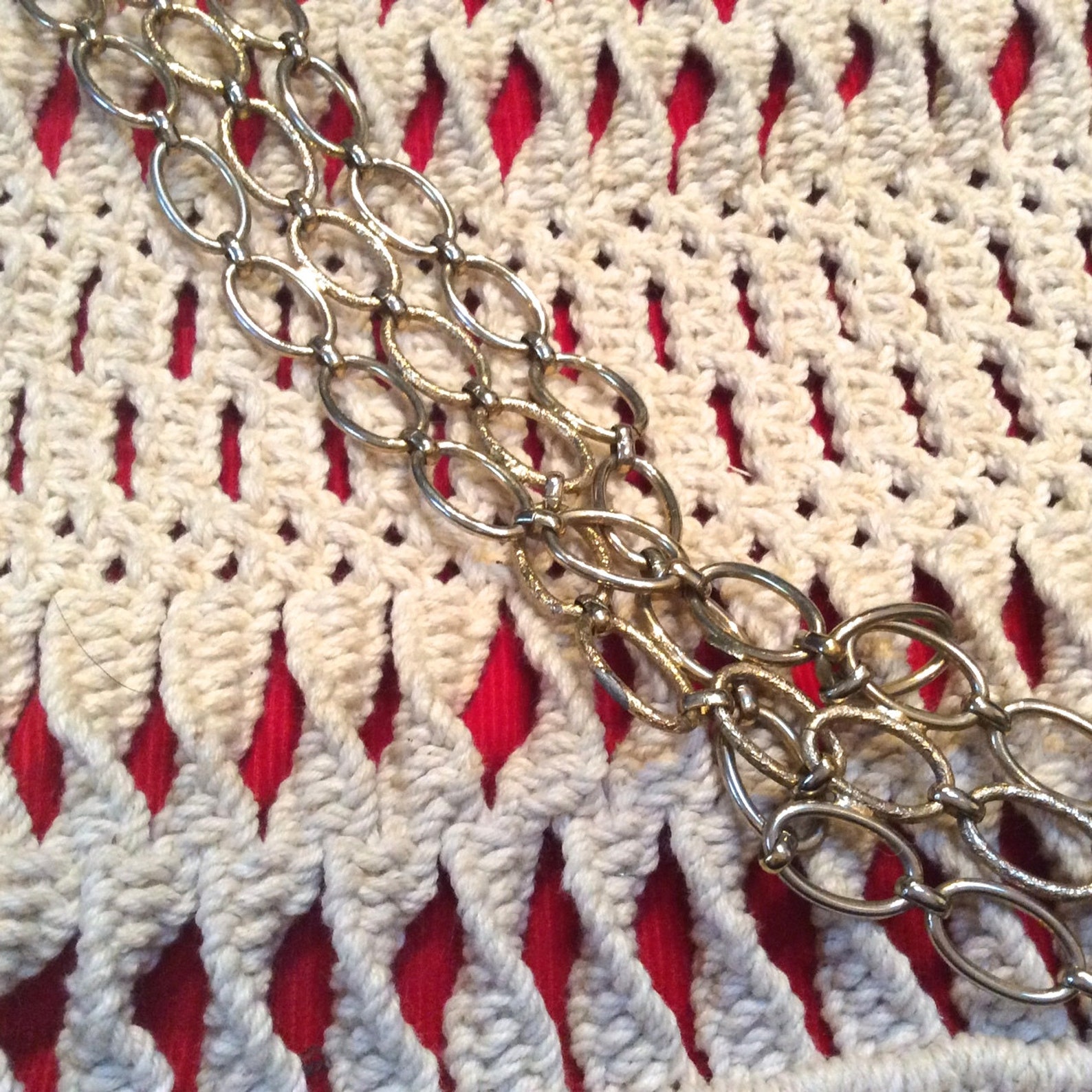 Vintage 1960s White Macrame Purse/handbag With Red Wood and Chain ...