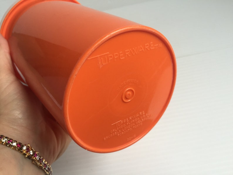ROUND TUPPERWARE CONTAINER, Orange Tupperware, Tupperware Container ...