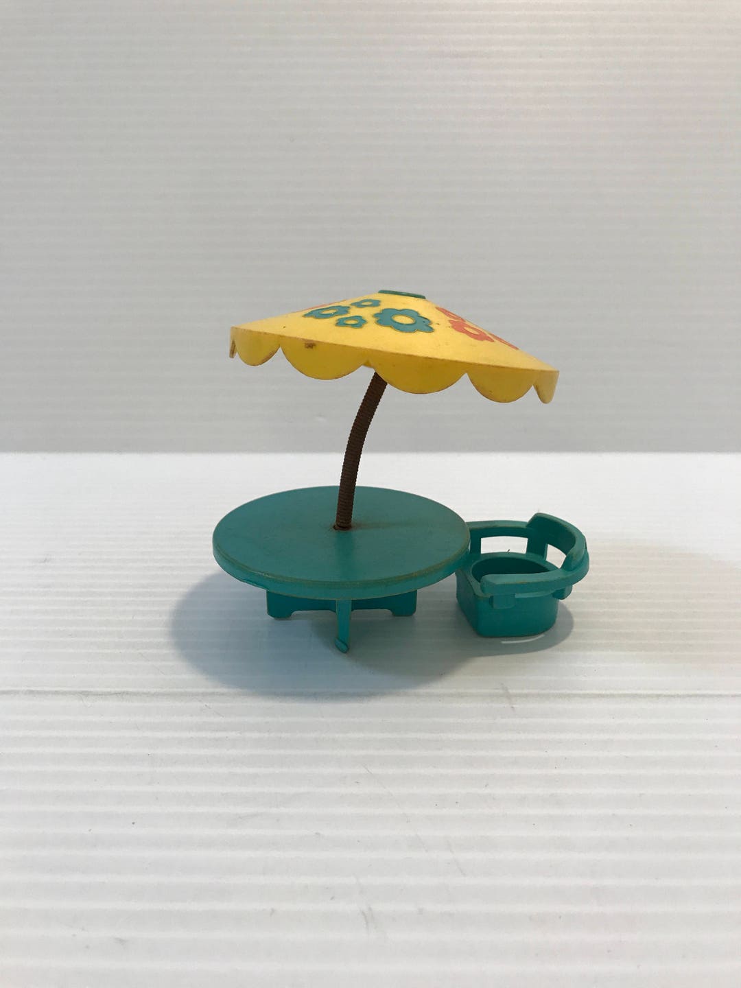 LITTLE PEOPLE TABLE With Umbrella, Little People Outside Table, Little ...