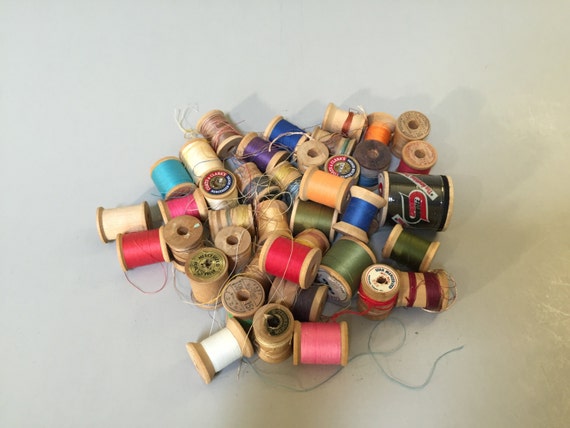 VINTAGE WOOD SPOOLS Lot wood spools spools with thread | Etsy