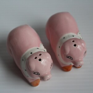 PINK PIGS Salt and Pepper SHAKER, Vintage Pink Pigs Ceramic Salt Pepper ...