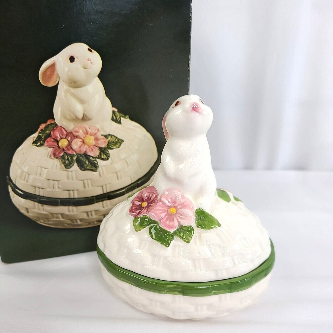 Vintage Avon 1982 Bunny Luv Hand Painted Ceramic Trinket Box Easter ...