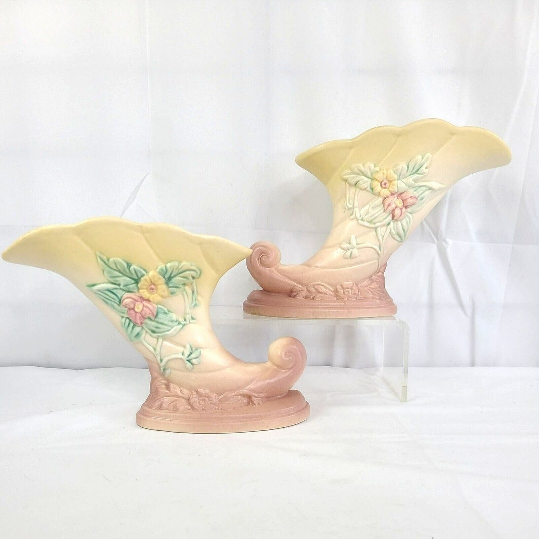 Pair (2) Vtg HULL Cornucopia Vase Wild Flower W-7-7 1/2 USA 6.5" Tall 9 ...