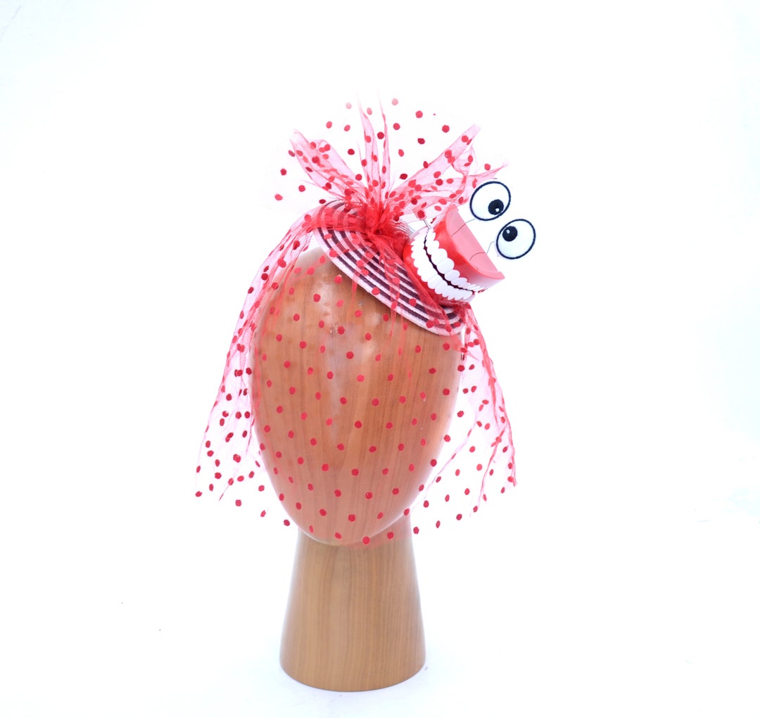 Chattering Teeth & Cartoon Eyes on Black and White Fascinator Hat W ...