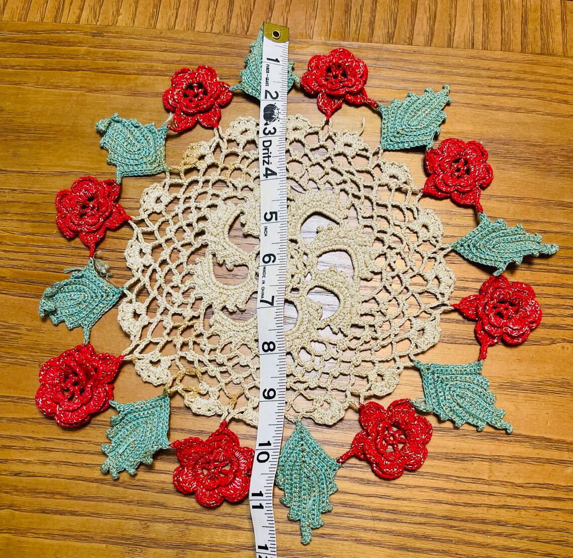 Vintage Doily With Red Roses and Green Leaves and Gold Center - Etsy