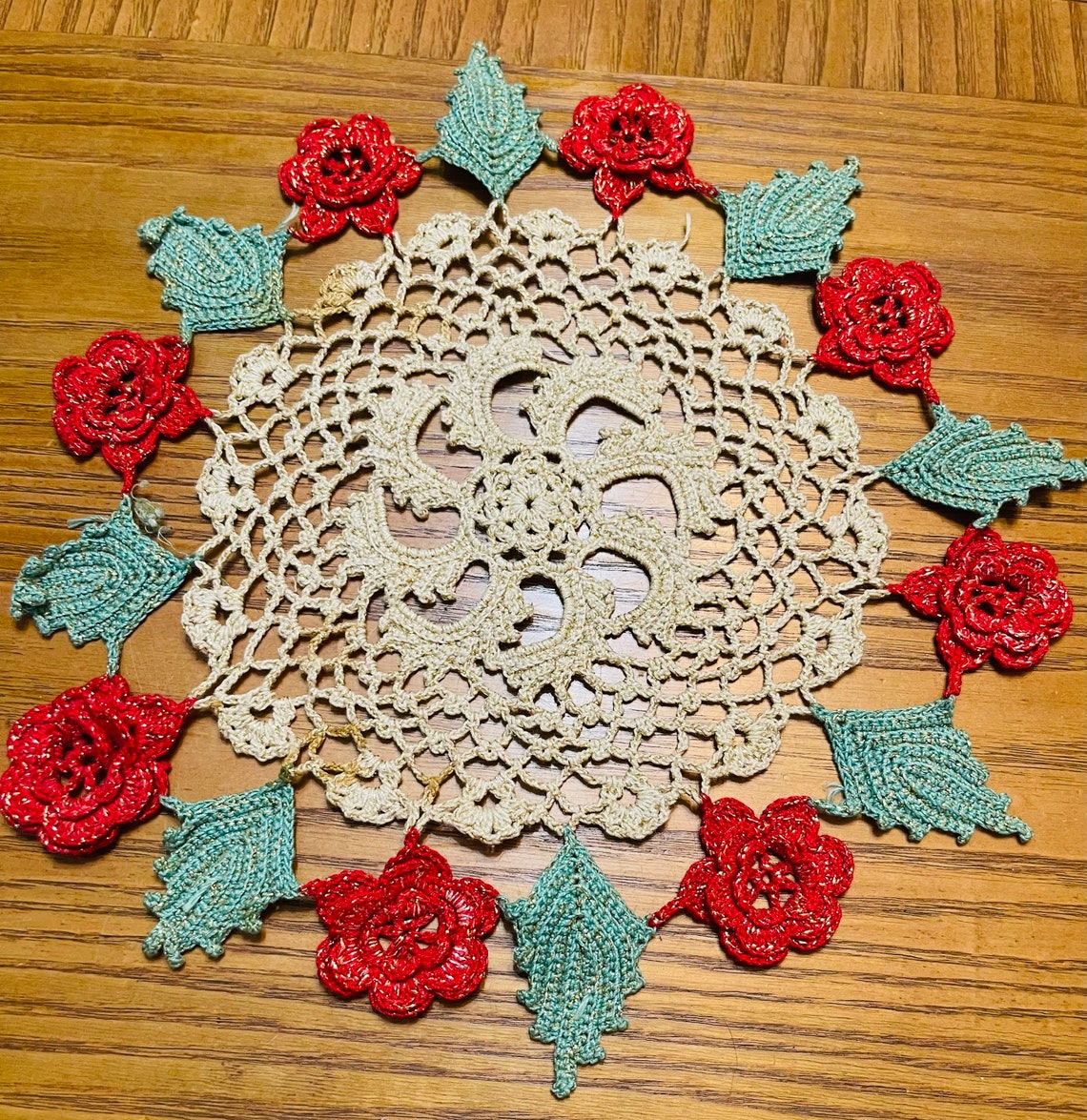 Vintage Doily With Red Roses and Green Leaves and Gold Center - Etsy
