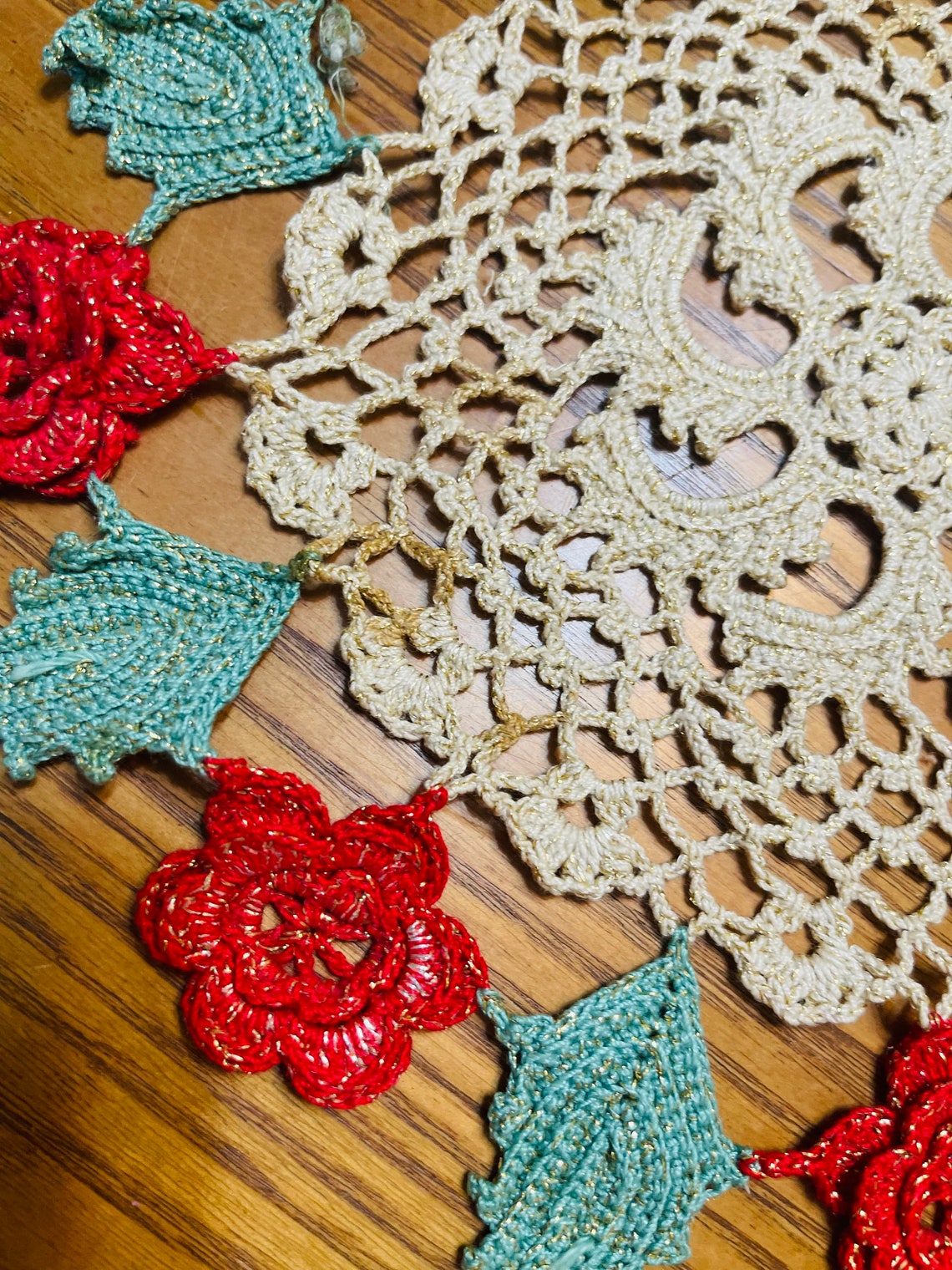 Vintage Doily With Red Roses and Green Leaves and Gold Center - Etsy