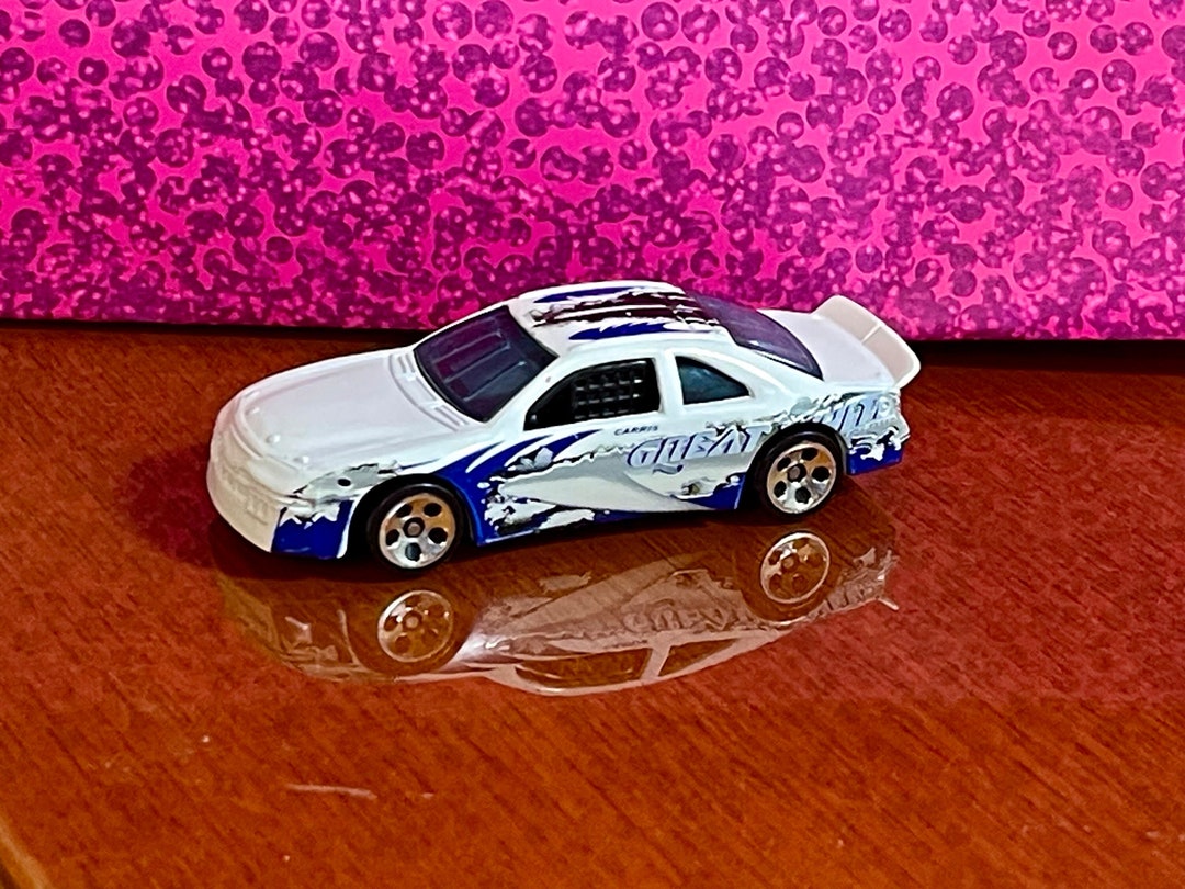 Vintage 1996 Hot Wheels Great White Racing Carris Car - Etsy