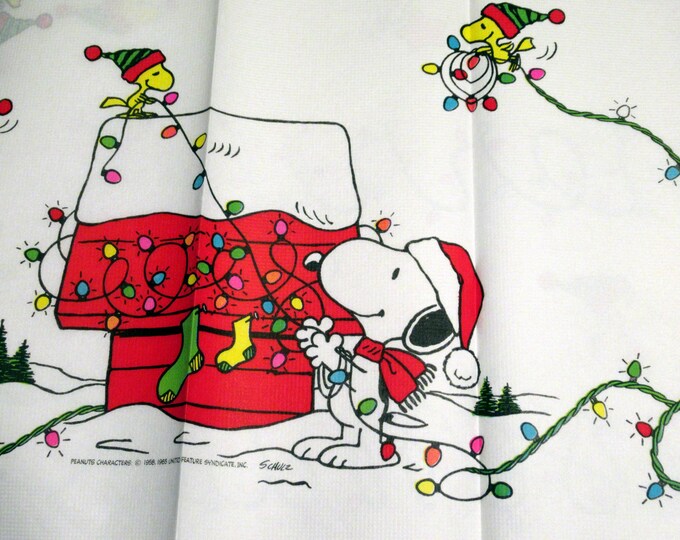 NOS Vintage Peanuts SNOOPY Christmas Table Cover 60 X 102 Tablecloth ...