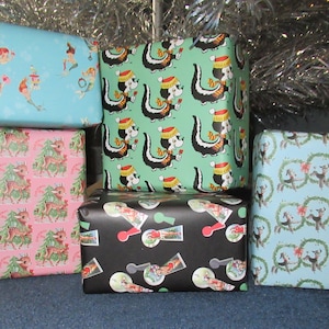 Retro Darling Deer Christmas Wrapping Paper Novelty 50s Decoration ...