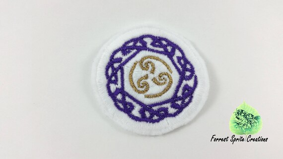 Royal Triskele Celtic Knot Patch | Etsy