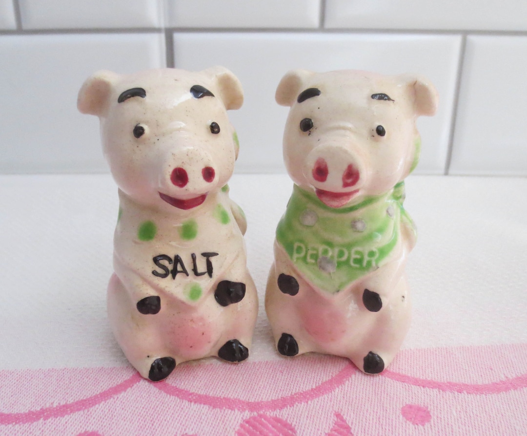 Comical Pig Salt & Pepper Shaker Set ~ 1950's Vintage Ceramic Pigs ...