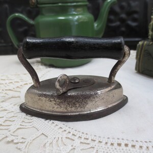 Dover Dolly Iron ~ Cast Iron Toy Sad Iron ~ 1930's Iron, Just Like ...
