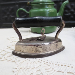 Dover Dolly Iron ~ Cast Iron Toy Sad Iron ~ 1930's Iron, Just Like ...