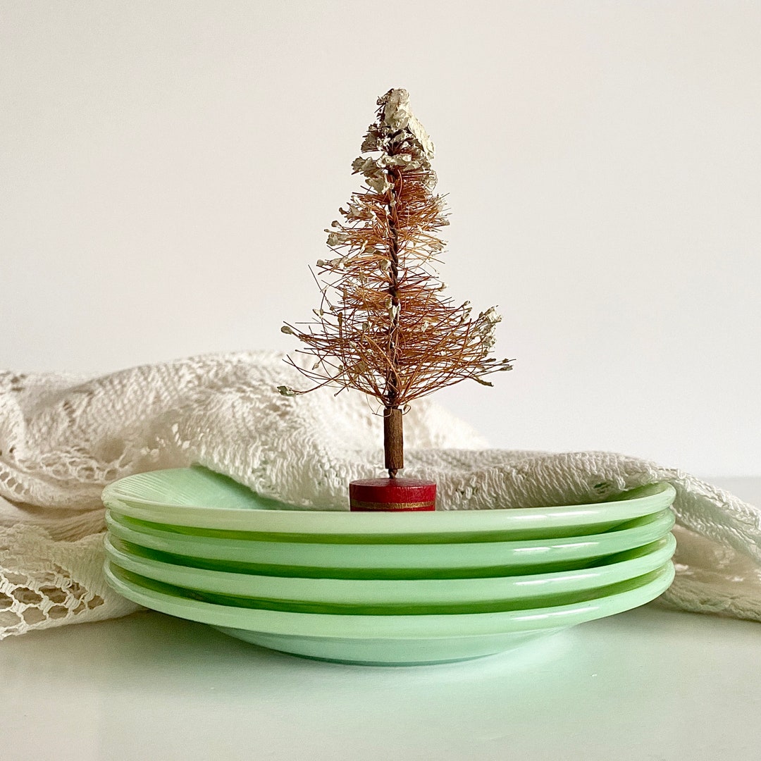 Set of 4 Fire-king Jadeite Saucers in Jane Ray Pattern // Retro Midcentury Pastel Green Dishes ...