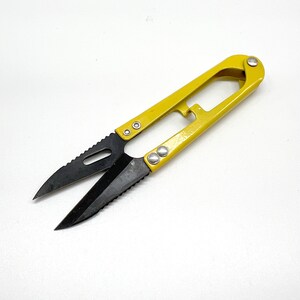 Handy Sewing and Quilting Thread Clipping Snippers in 3 Colors - Etsy