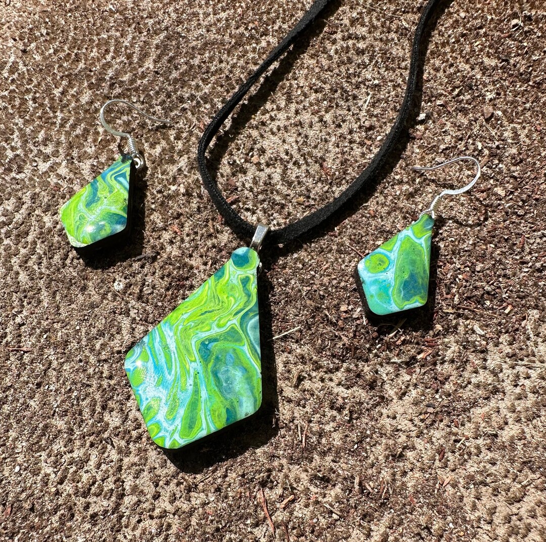 Paint Pour Jewelry Lightweight Hand Painted Necklace and Earring Set ...