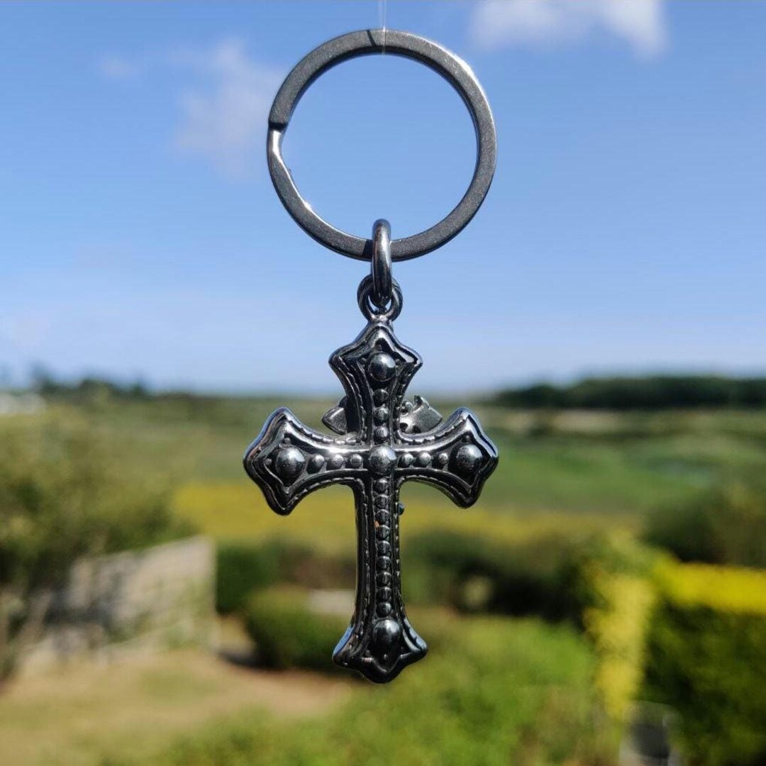 Double Gothic Crucifix Keychain - Etsy