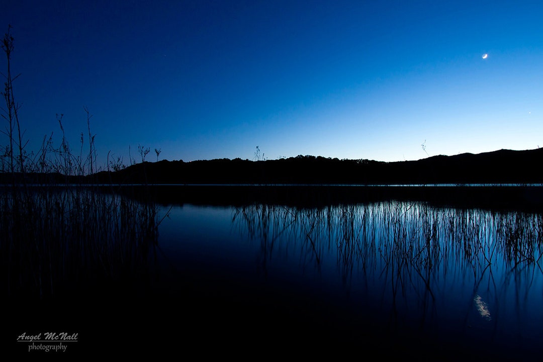 Moonlight, Reflections on Water, Night Photography, Dark, Blue, Black ...