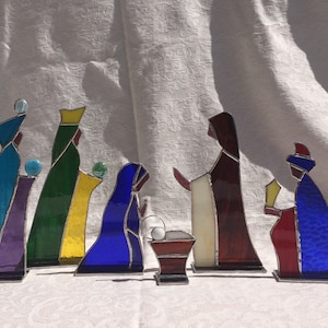 FREE SHIPPING! 6 Piece Stained Glass Nativity Set - Etsy