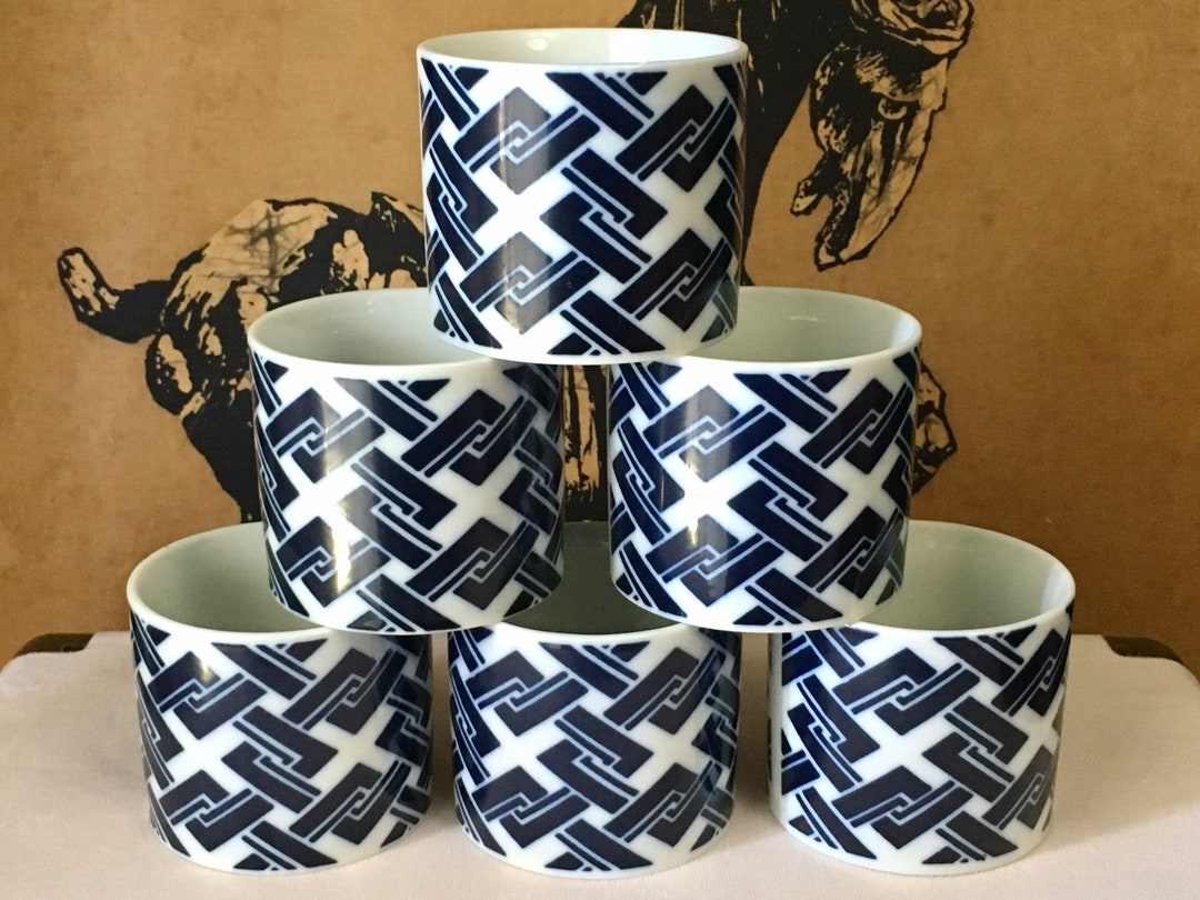Vintage Set of 6 Japanese Porcelain Tea Cups - Geometric Blue and White ...