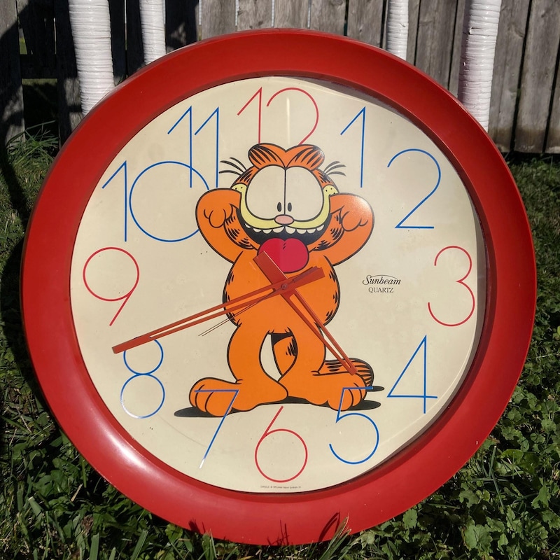 Garfield Clock - Etsy