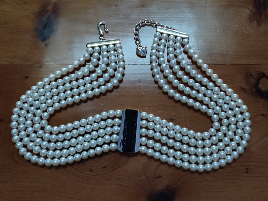 Sublime CAROLEE Necklace Signed Design Luminous Gold Metal Faux Pearl ...