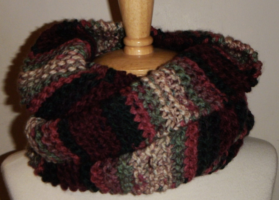 Knitted Cowl;holiday Cowl;holiday Gift;birthday Gidt - Etsy