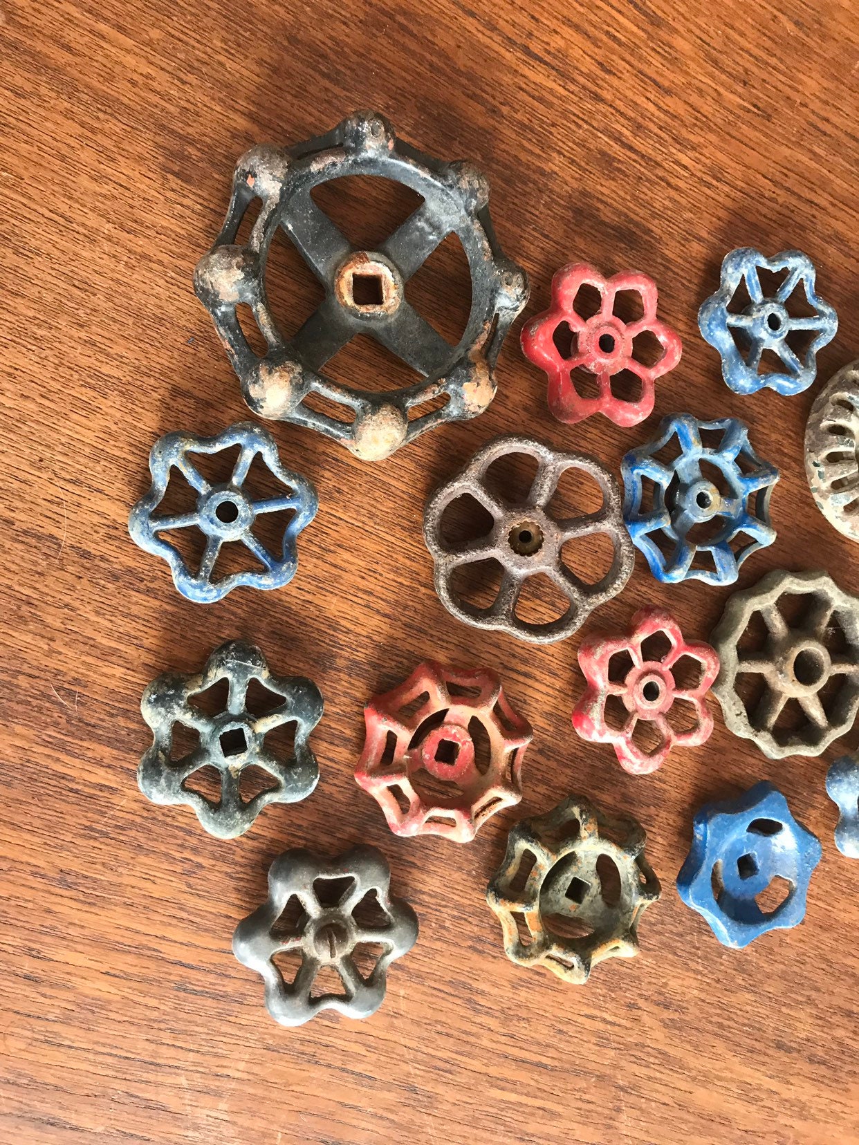Set of 16 Vintage Valve Handles - Etsy.de