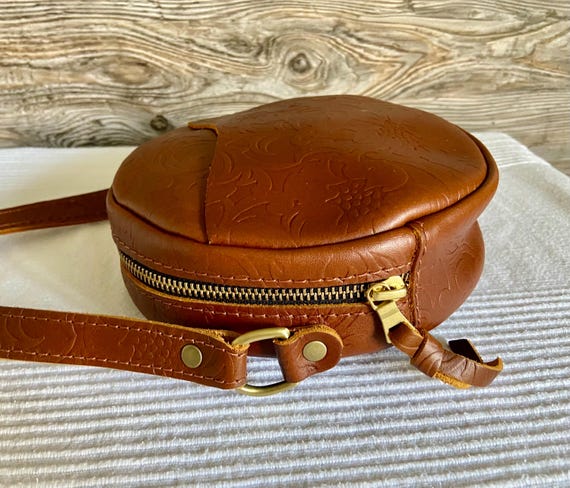 Vintage Portland Leather Brown Leather Circle Crossbo… - Gem