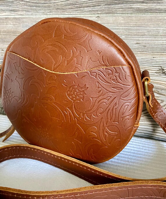 Vintage Portland Leather Brown Leather Circle Crossbo… - Gem