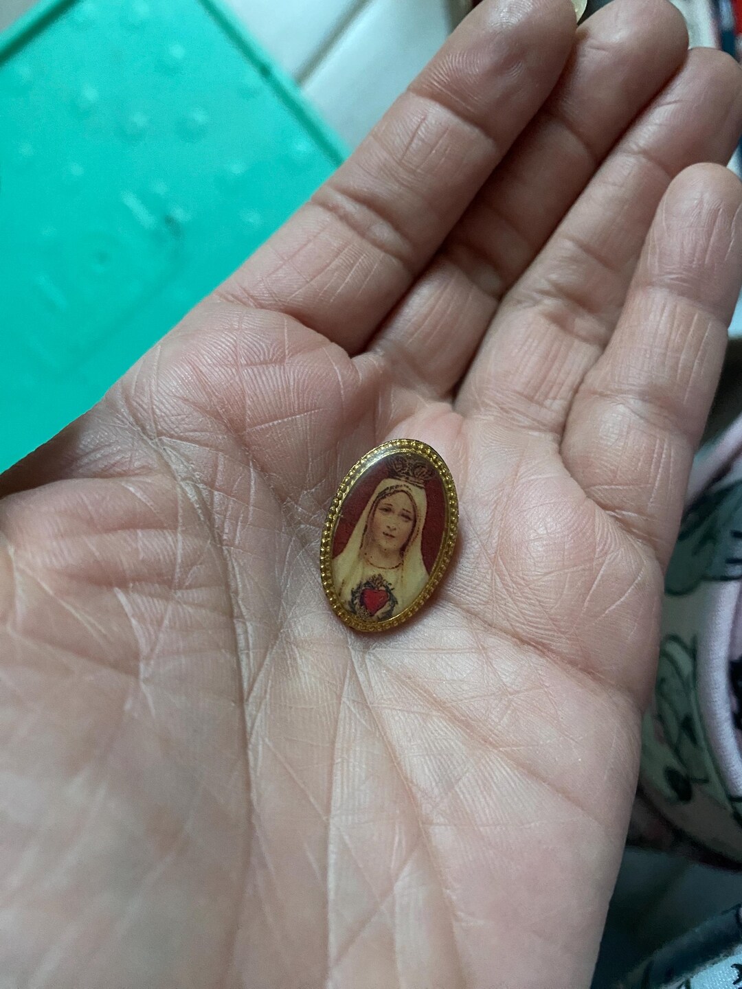 Vintage Virgin Mary Pin - Etsy