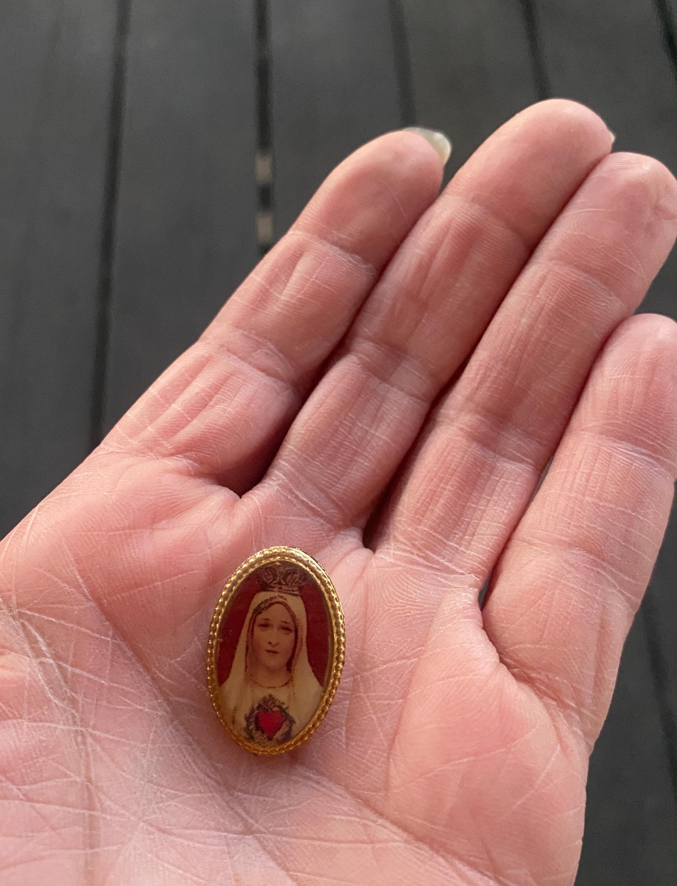 Vintage Virgin Mary Pin - Etsy