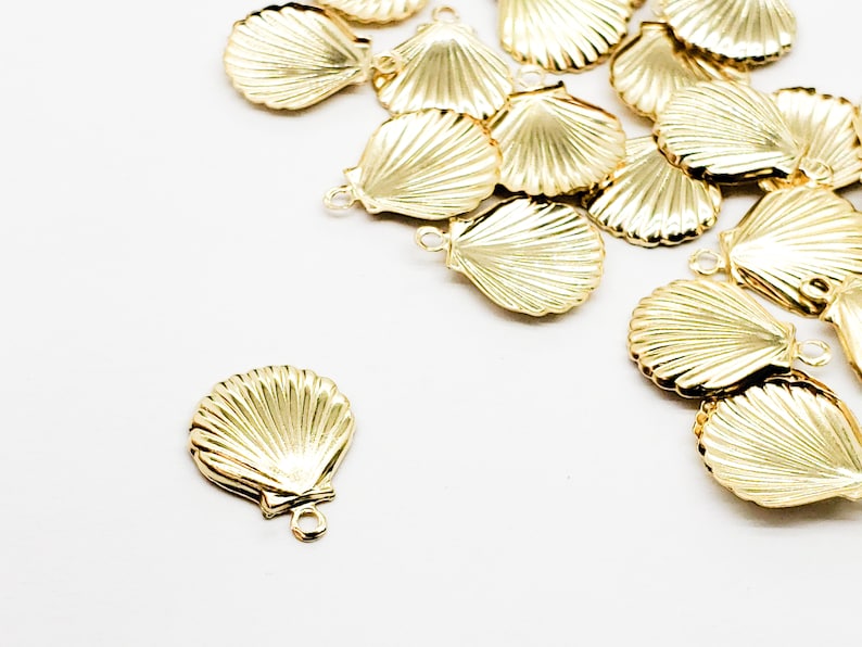 14k Gold Filled Charm | Clam Shell 7mm, 11mm, 15mm | Lightweight ...