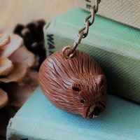 Wood Wombat Keychain: Gift for Animal Lovers, Vet Techs, Veterinarians ...