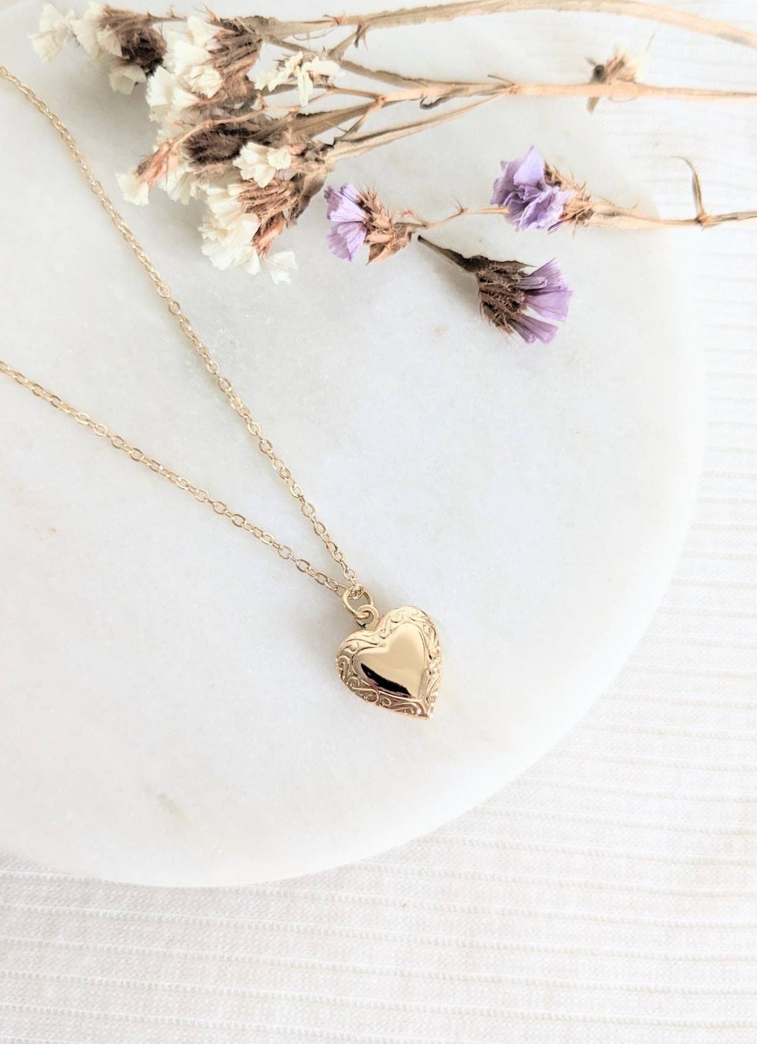 Small Etched Gold Heart Locket Small Modern Locket Necklace - Etsy