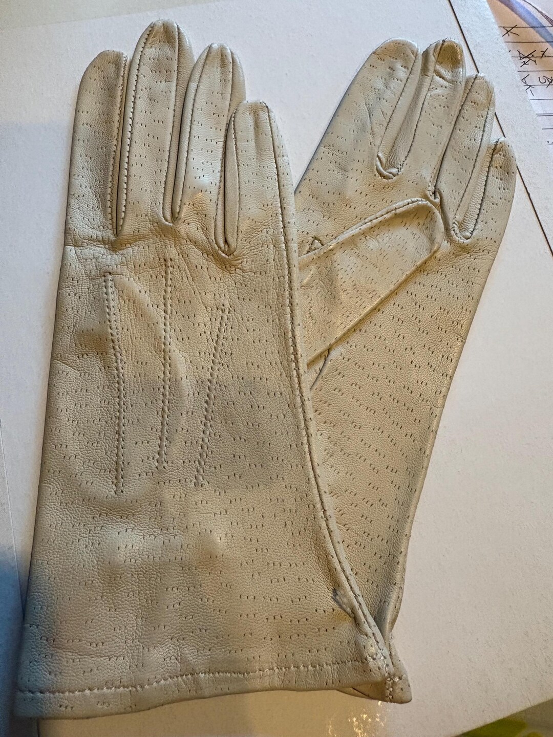 Regency Style Mocha Kid Day Gloves - Etsy