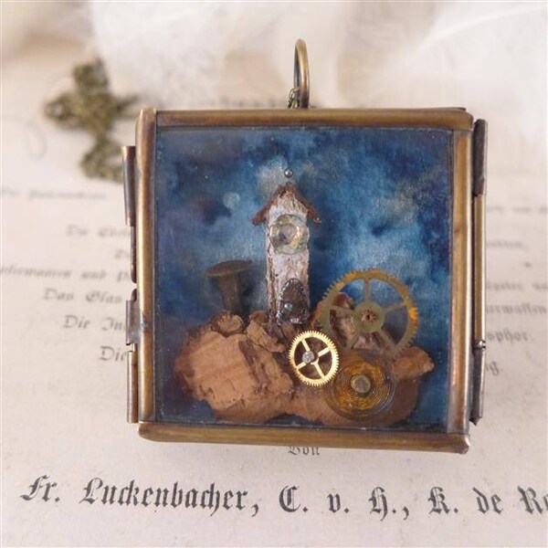 Shadow Box Locket - Etsy
