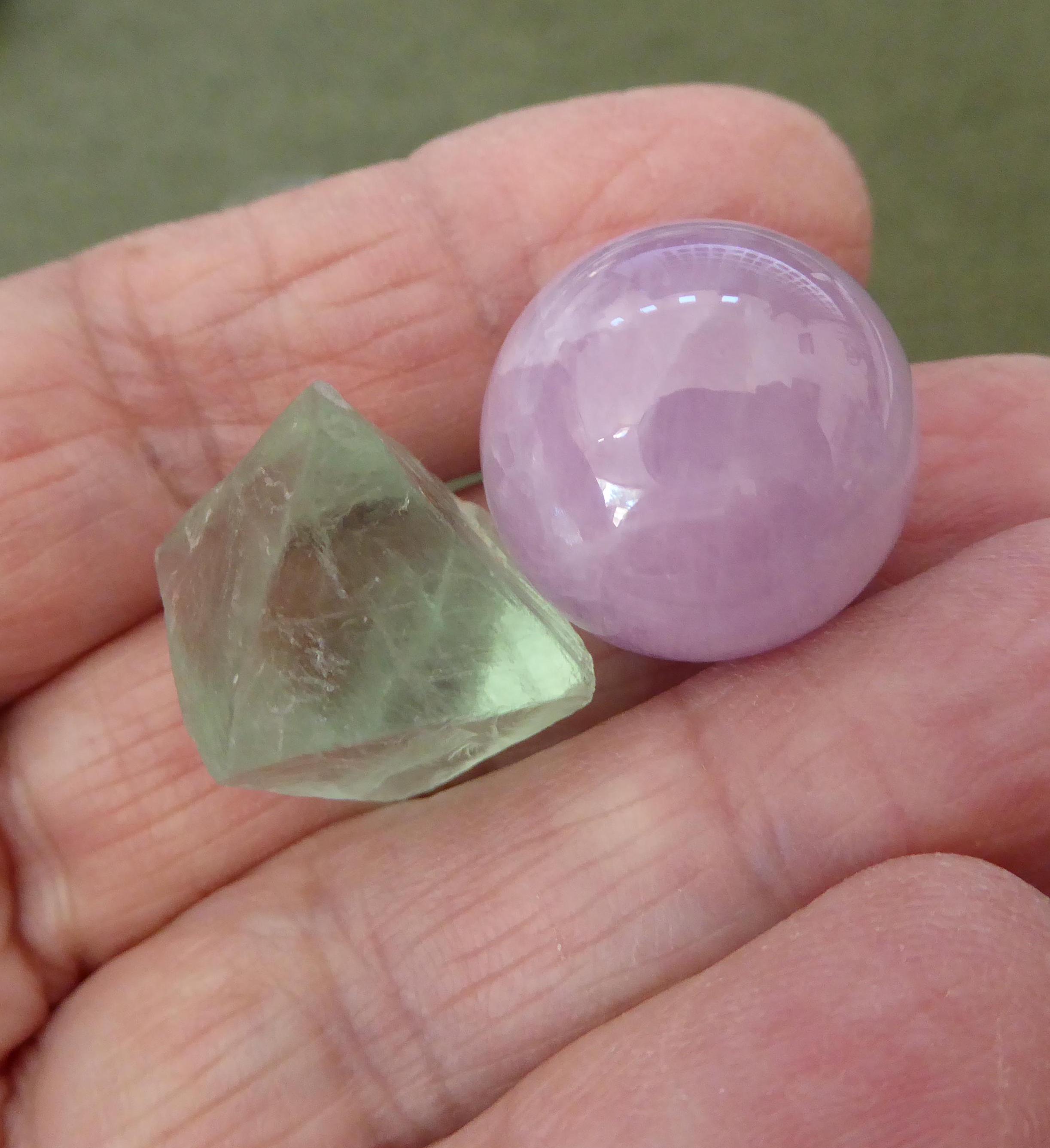 UV Stones, Stone Set, Educational Stones, UV Minerals, Smithsonite ...