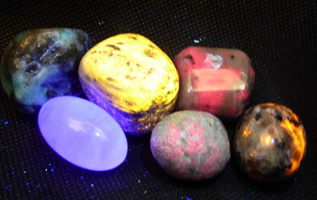 UV Stone Set, Collector Stones, UV Reactive - Etsy